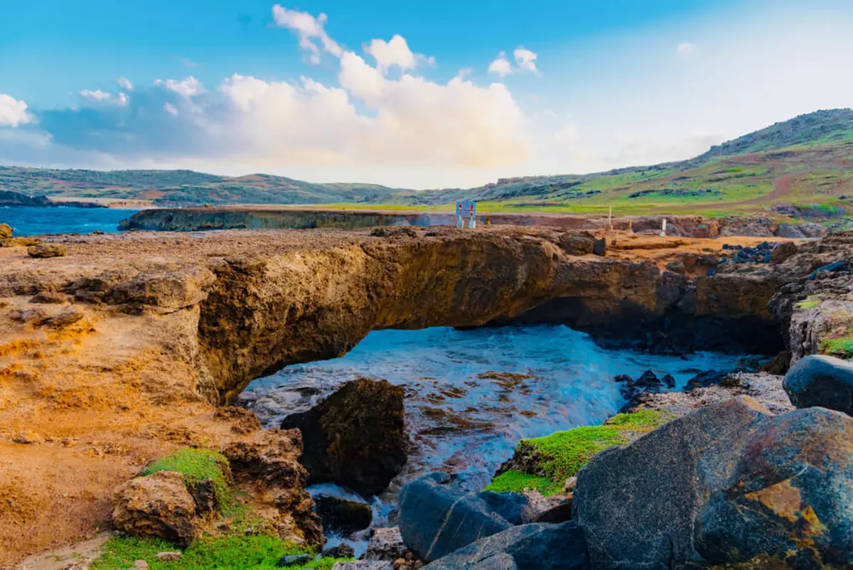 Natural Bridge (Remains) - Natural Wonders in Aruba | ArubaBuddies